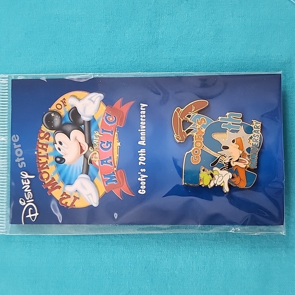 Disney | Jewelry | Nwt Disney 2 Months Of Magic Goofys 7th Anniversary ...